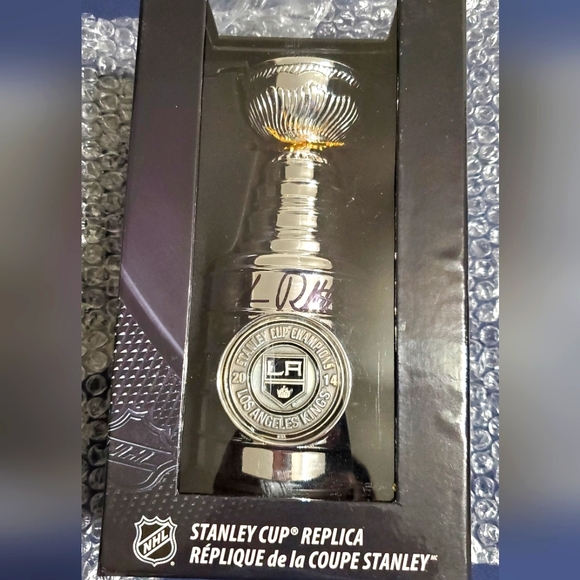 Wall Decor | Luc Robitaille Signature | Poshmark